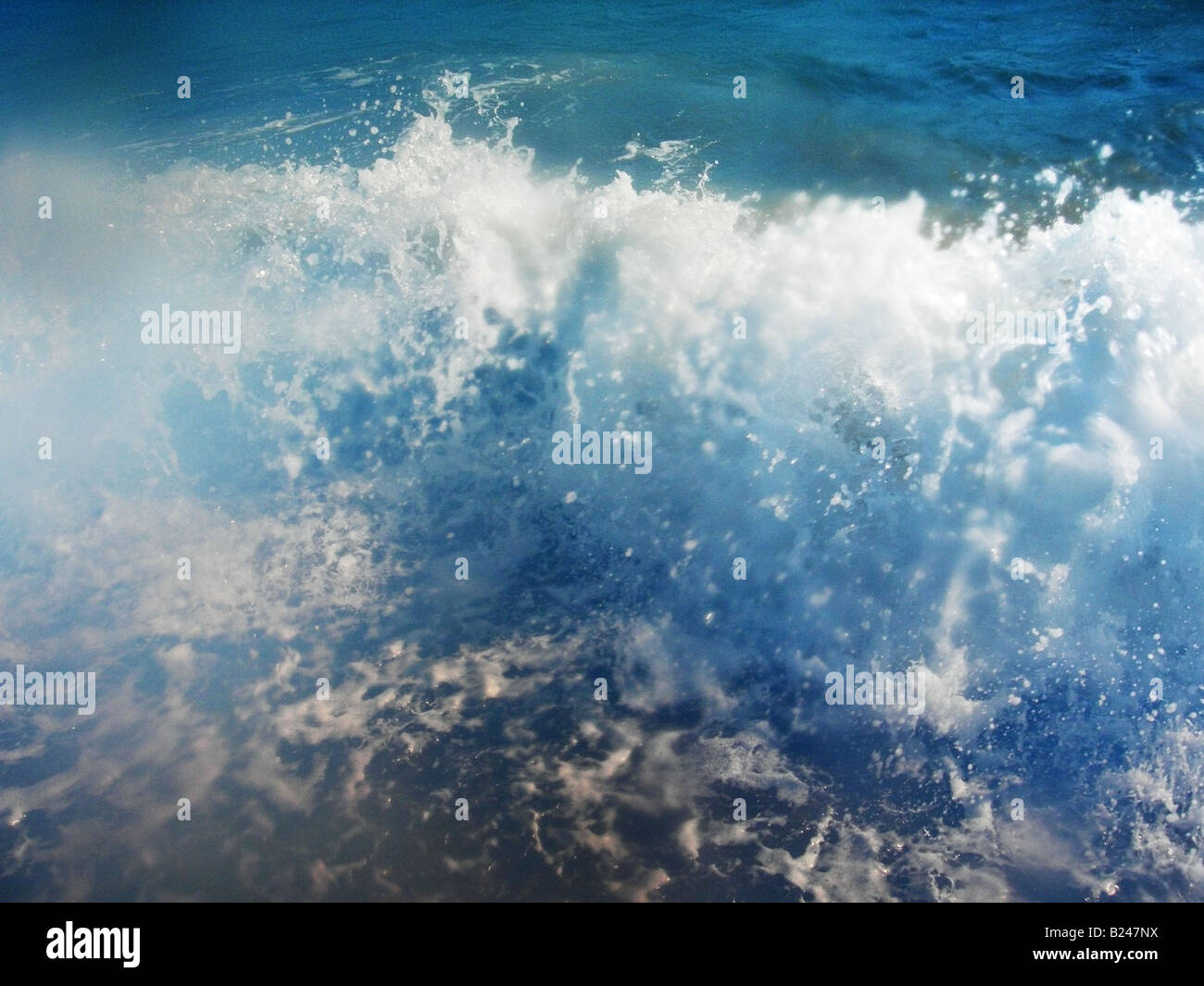 How waves hi-res stock photography and images - Alamy