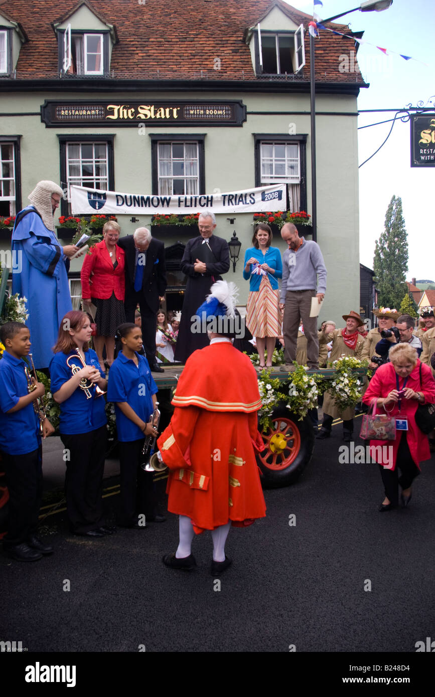 Swearing ceremony for the Dunmow Flitch trial Stock Photo - Alamy