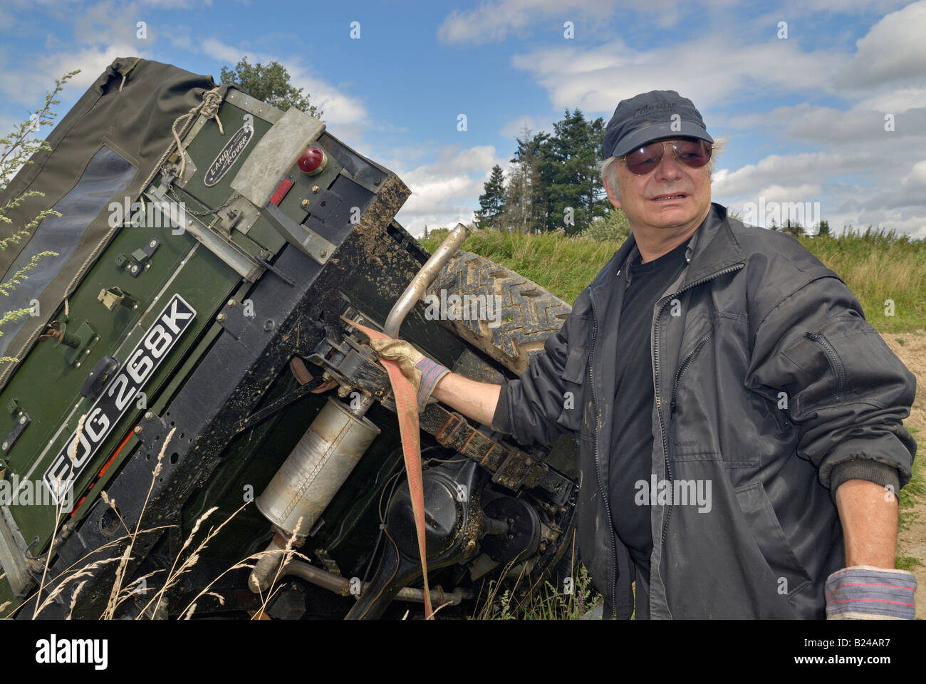 Fixing a recovery strap to a Land Rover Series 2a Lightweight which ...