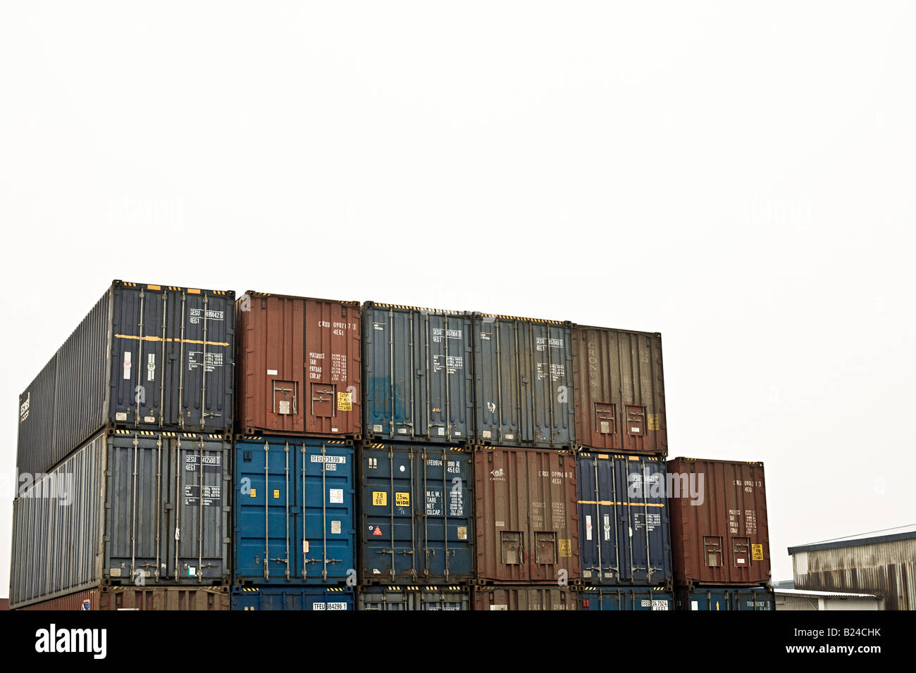 Color line cargo hi-res stock photography and images - Alamy
