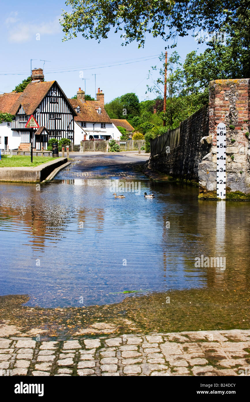Ford crossing hi-res stock photography and images - Alamy
