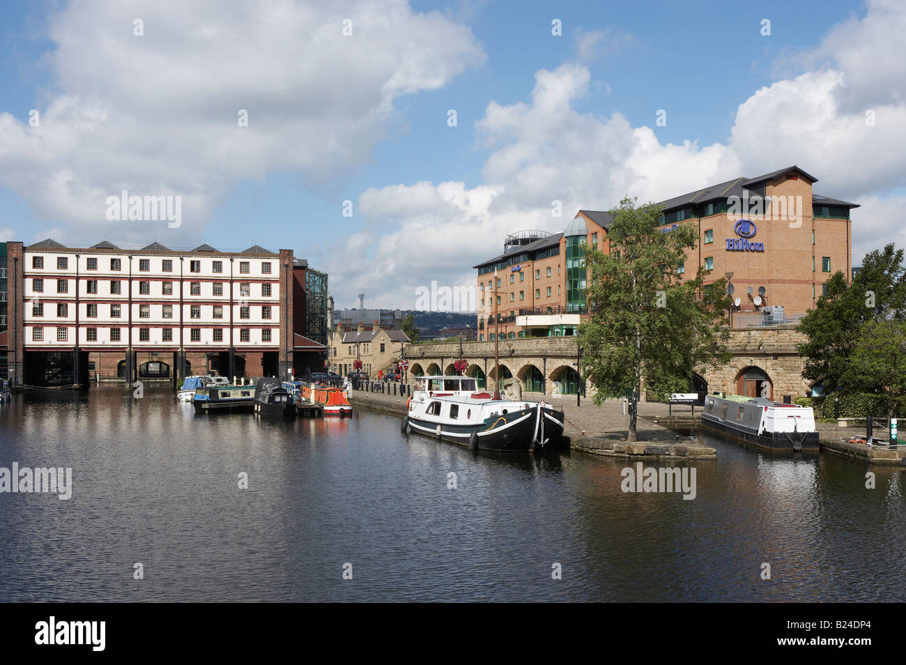 CANAL BASIN VICTORIA QUAYS SHEFFIELD SUMMER ENGLAND UNITED KINGDOM UK ...