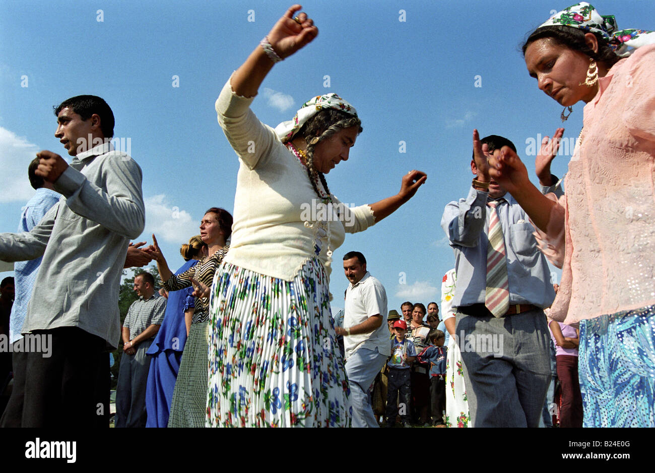 gypsies dancing at costesti, romania, celebrating their minority ...