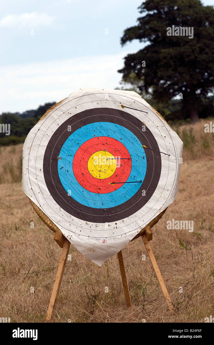 Bullseye archery hi-res stock photography and images - Alamy