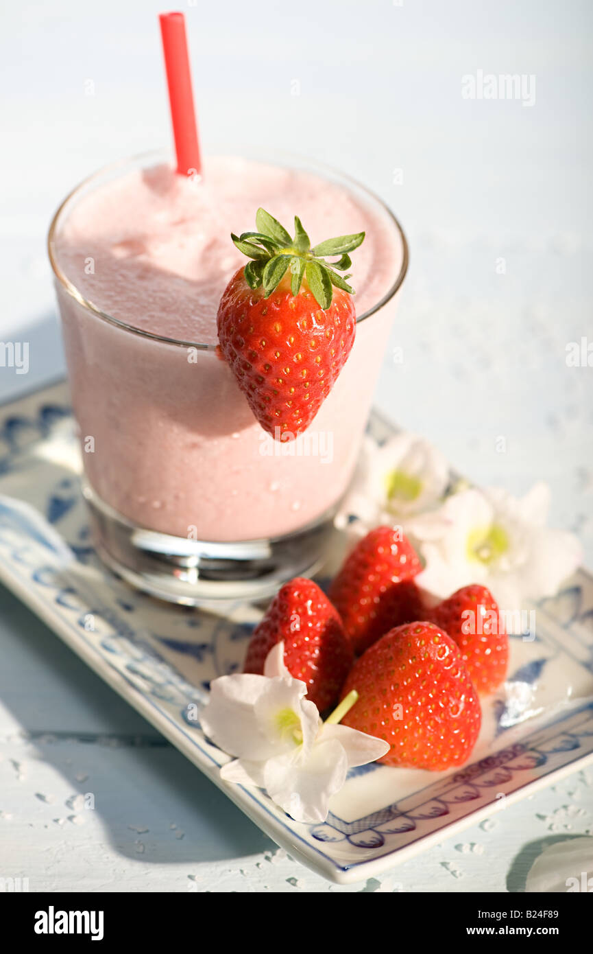 Milkshake container hi-res stock photography and images - Alamy