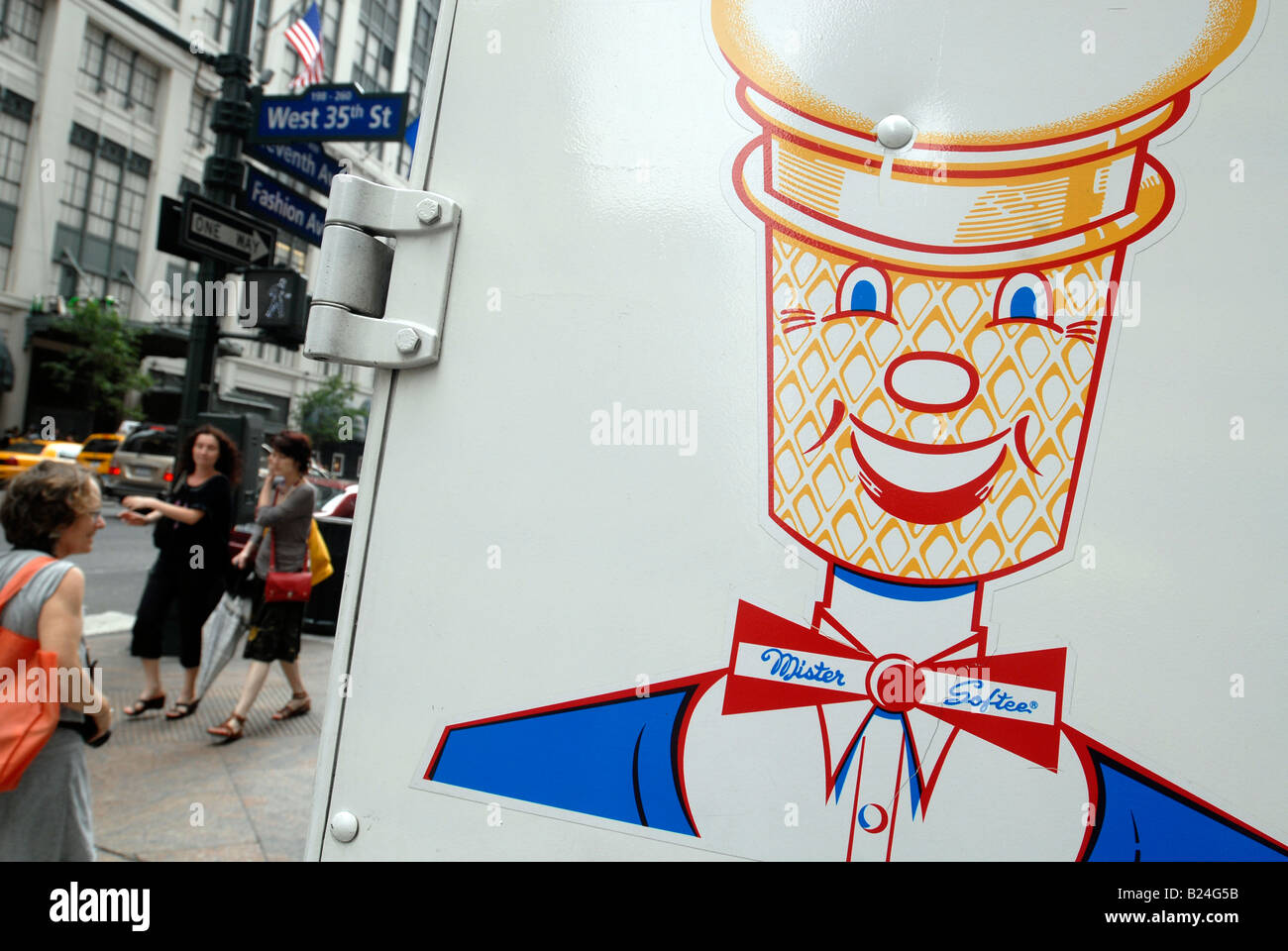 Mr softee mascot hi-res stock photography and images - Alamy