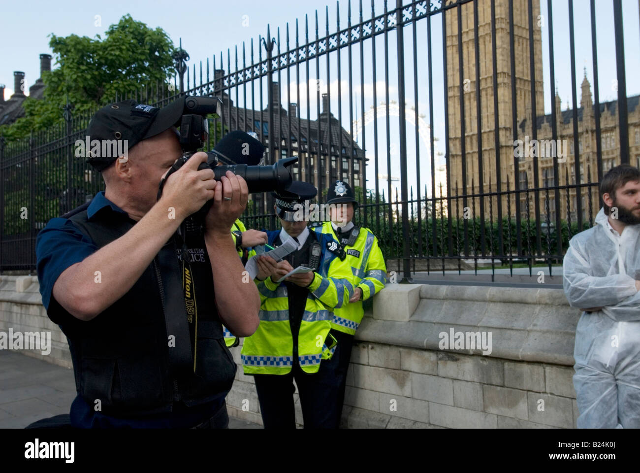 Police photographer hi-res stock photography and images - Alamy