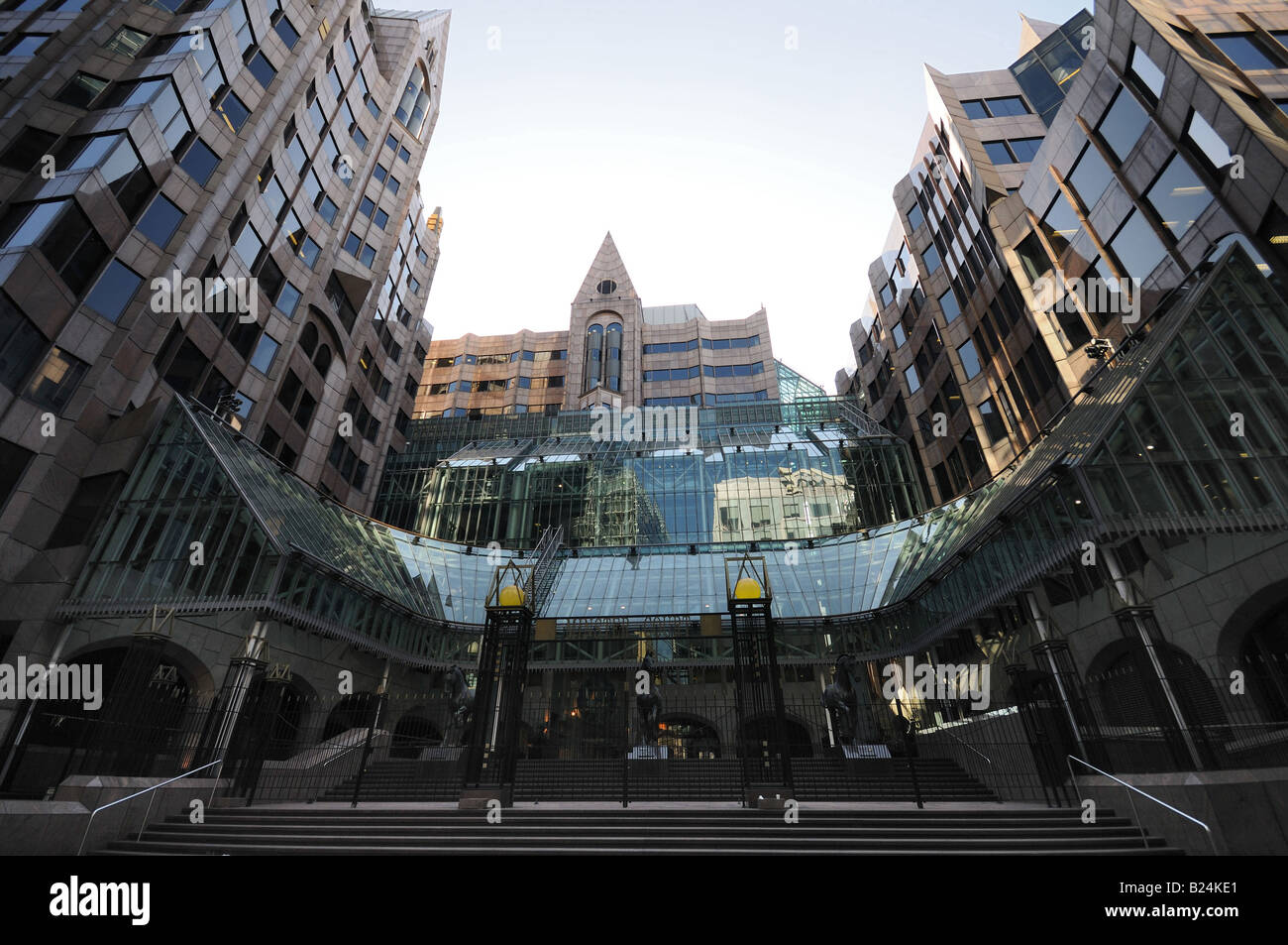 offices at Minster court London EC3 Stock Photo - Alamy