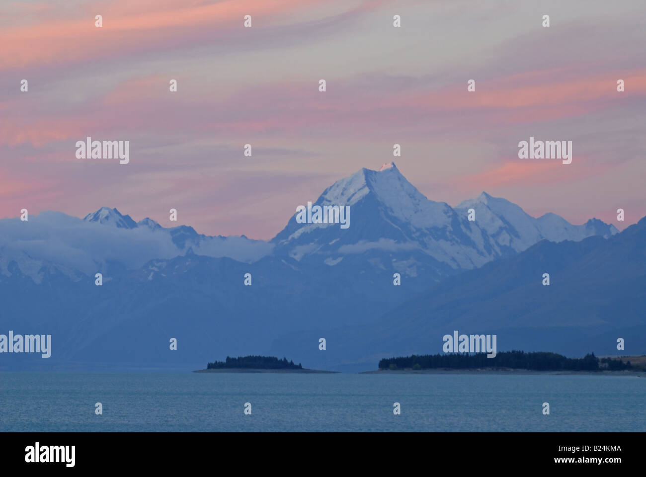 Sunset at mt cook hi-res stock photography and images - Alamy