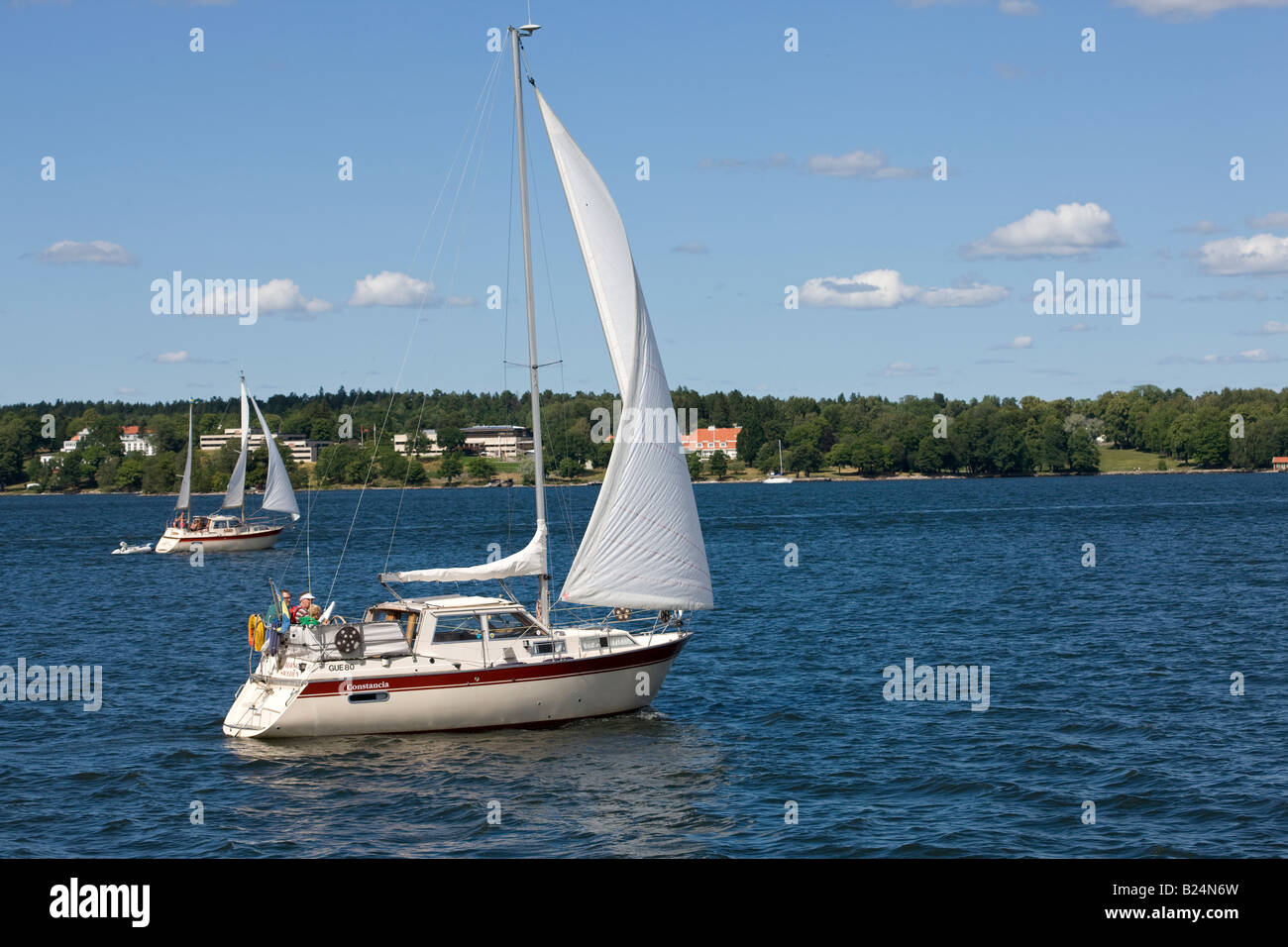 Smooth sailing hi-res stock photography and images - Alamy