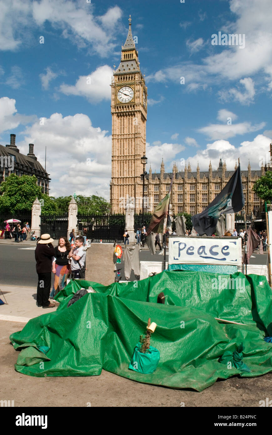 Outside the parliament square hi-res stock photography and images - Alamy