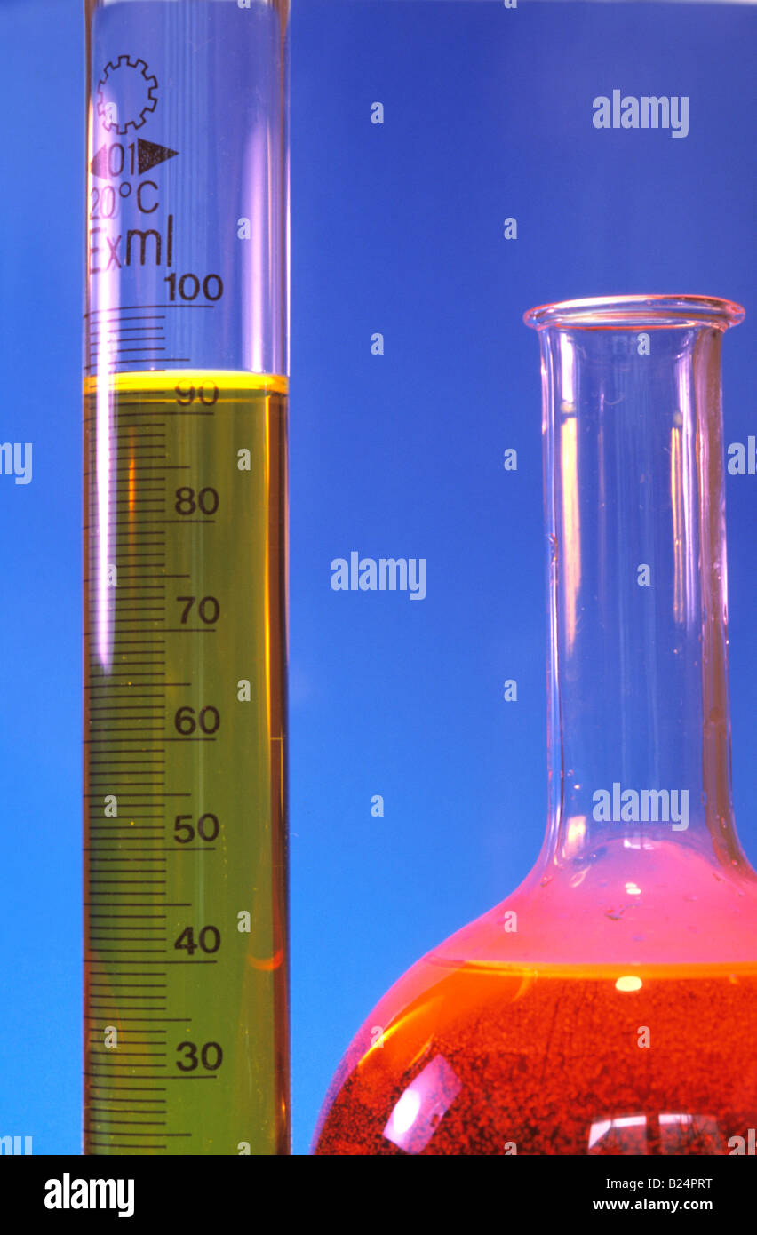 LABORATORY GLASSWARE FLASK AND GLASS CYLINDER Stock Photo - Alamy