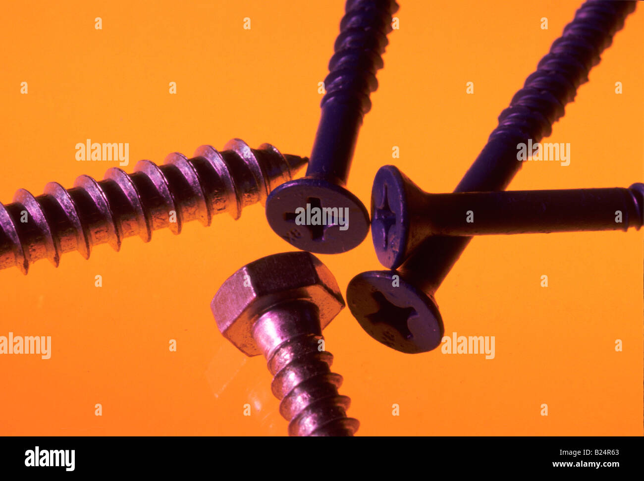 STUDIO SHOT OF SCREWS ARRANGEMENT SCREWS Stock Photo - Alamy