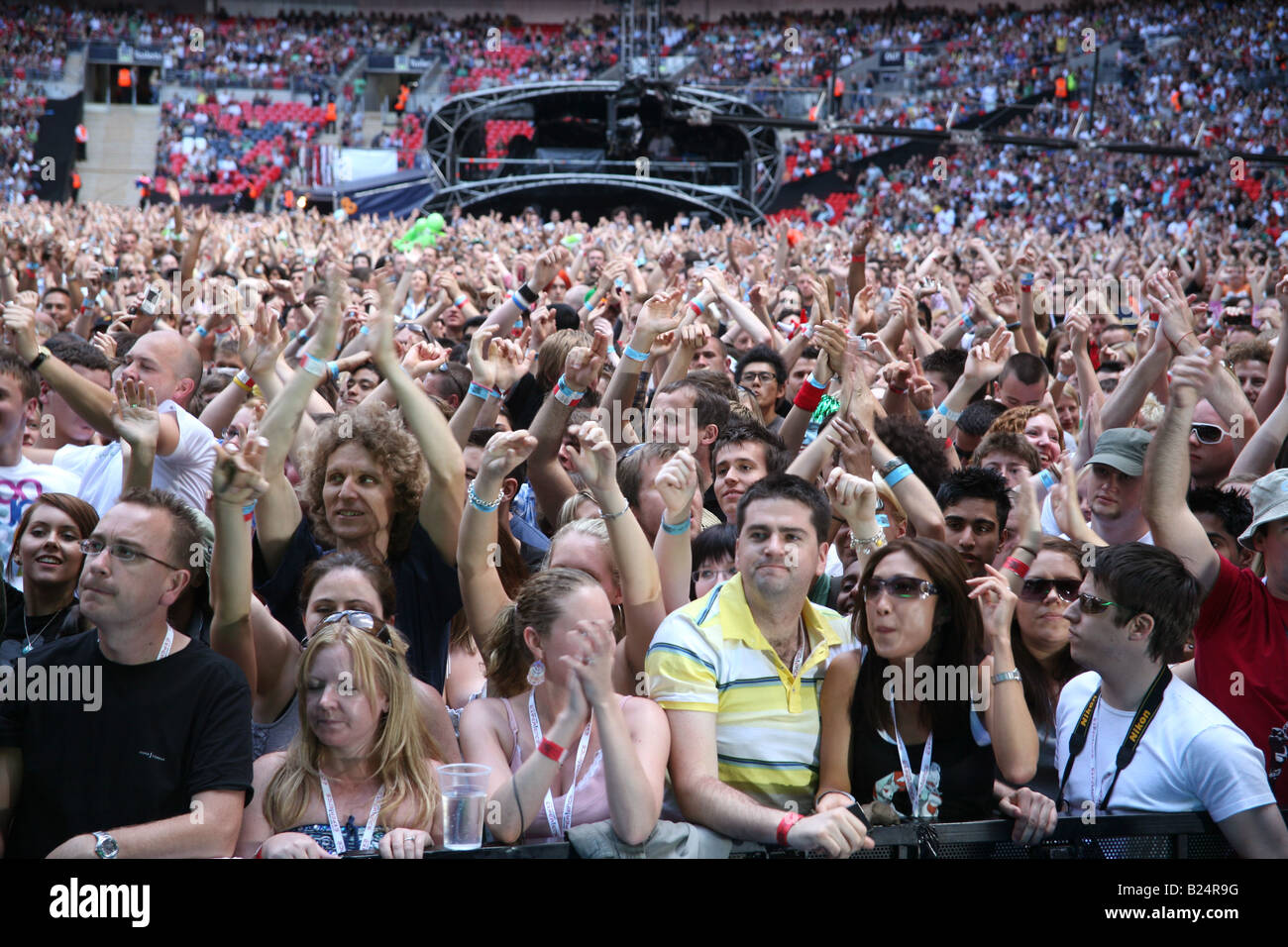 Wembley Stadium Concert Stock Photos & Wembley Stadium Concert Stock ...