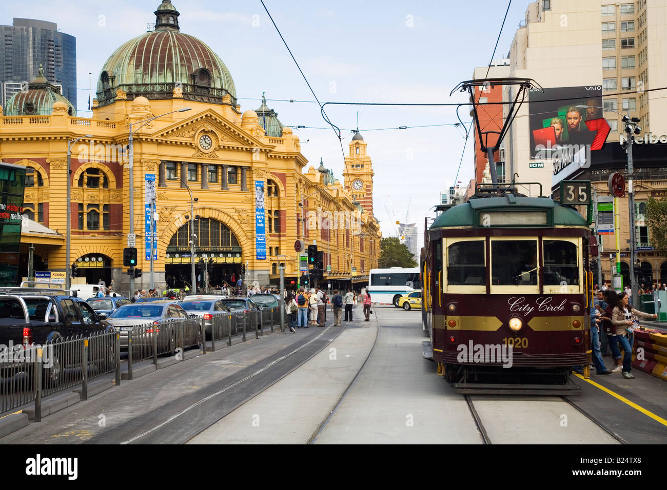 Flinders Street - Melbourne, Victoria, AUSTRALIA Stock Photo - Alamy