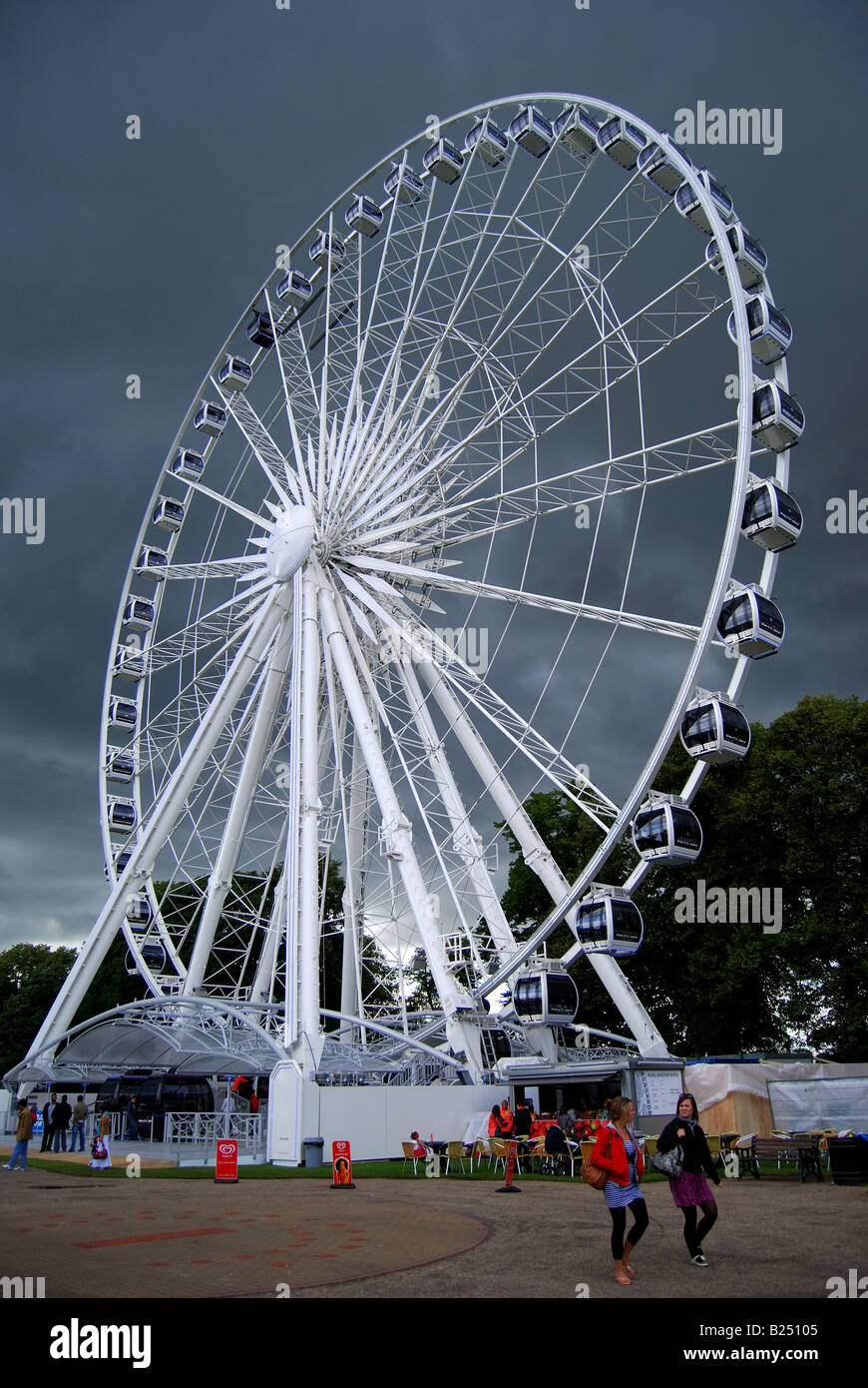 Royal Windsor Observation Wheel, Alexandra Gardens, Windsor, Berkshire ...