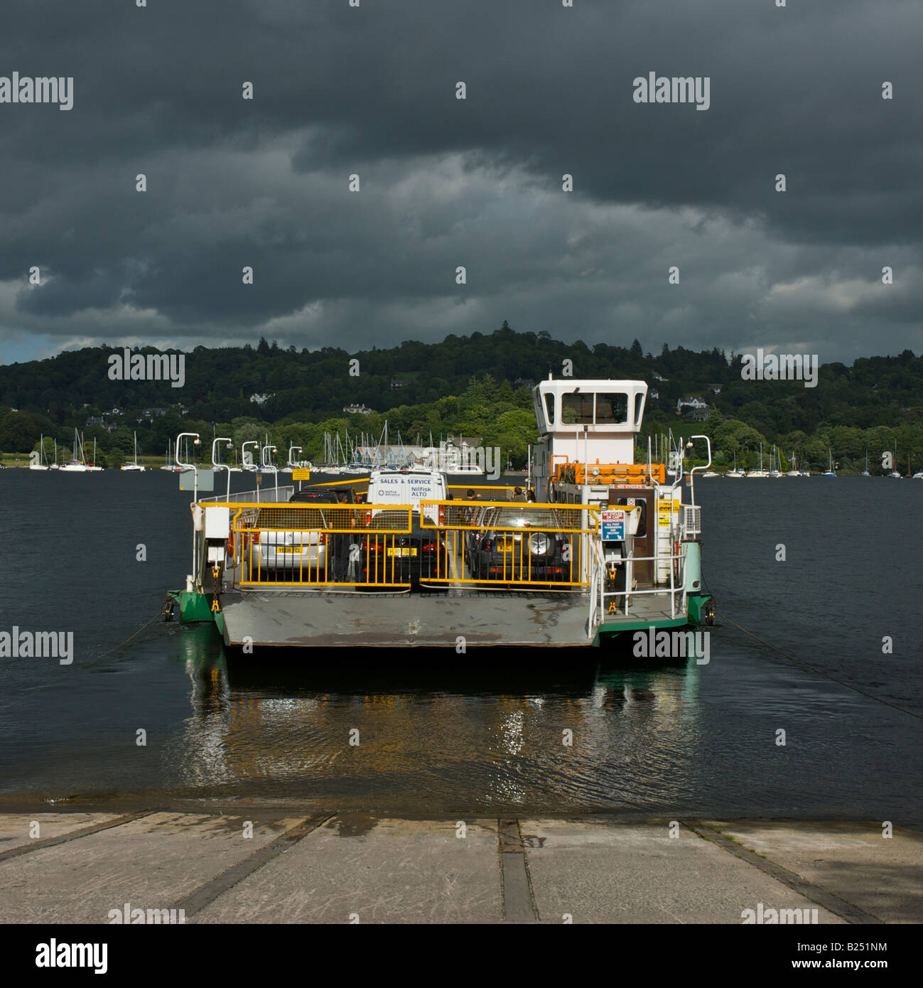 Mallard, the ferry that crosses Lake Windermere, leaving Ferry Nab ...
