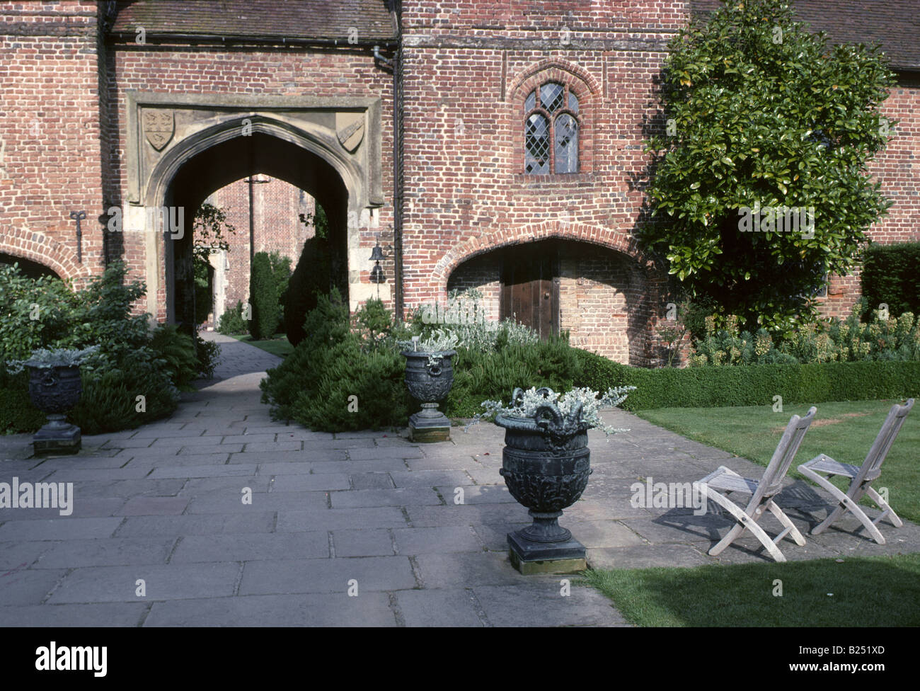 Sissinghurst Castle Tudor brick entrance Stock Photo - Alamy