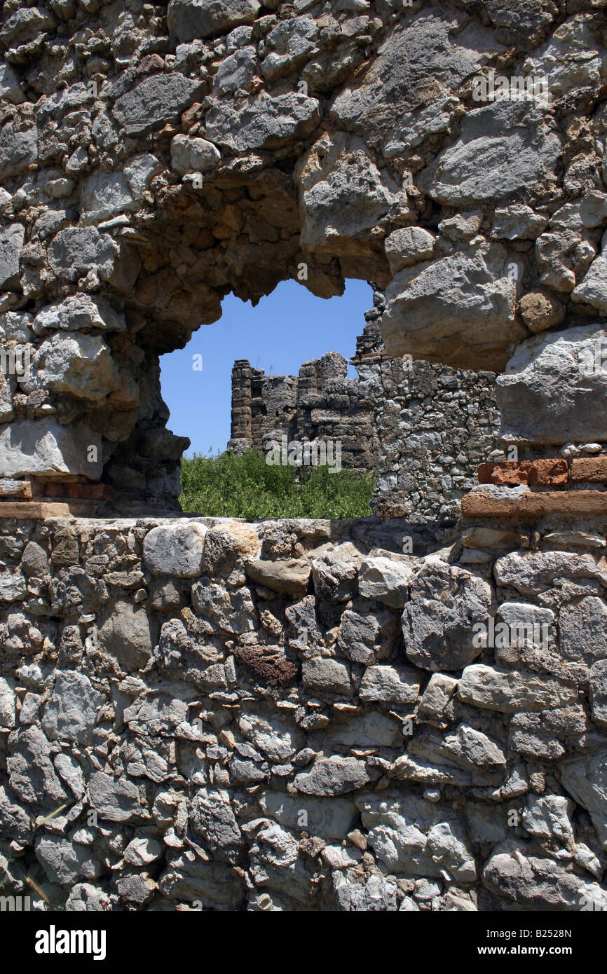 Bright daylight ruins hi-res stock photography and images - Alamy