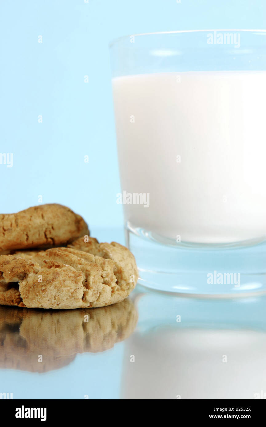 Milk and cookies Stock Photo - Alamy