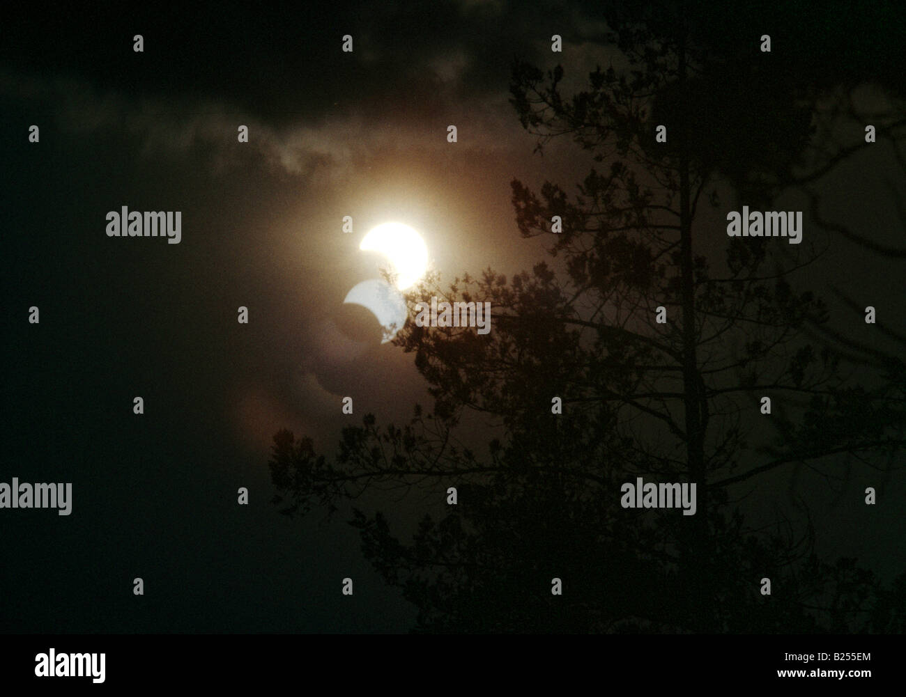 Moon partial eclipse hi-res stock photography and images - Alamy