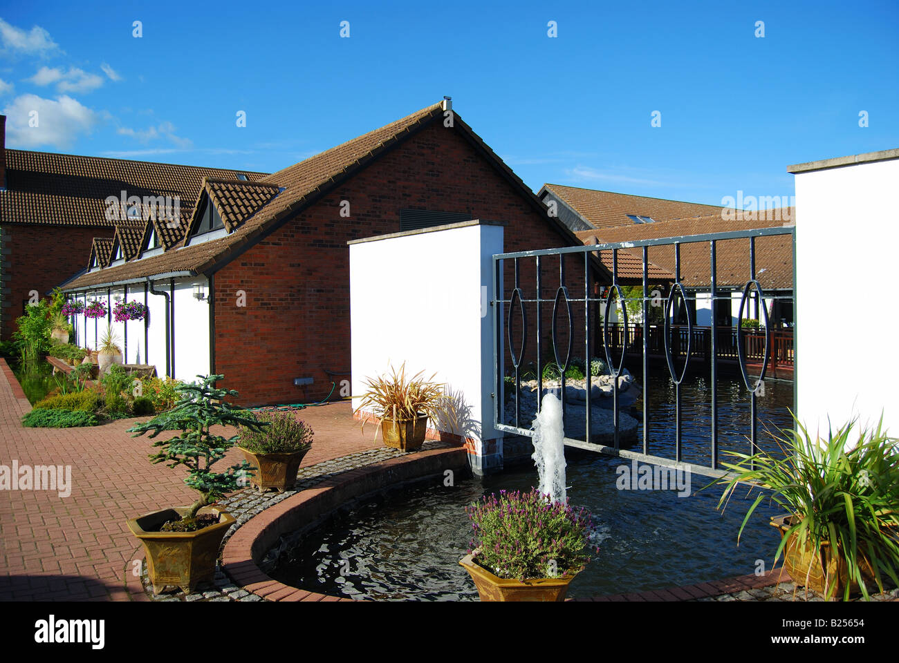 Champneys health spa hi-res stock photography and images - Alamy