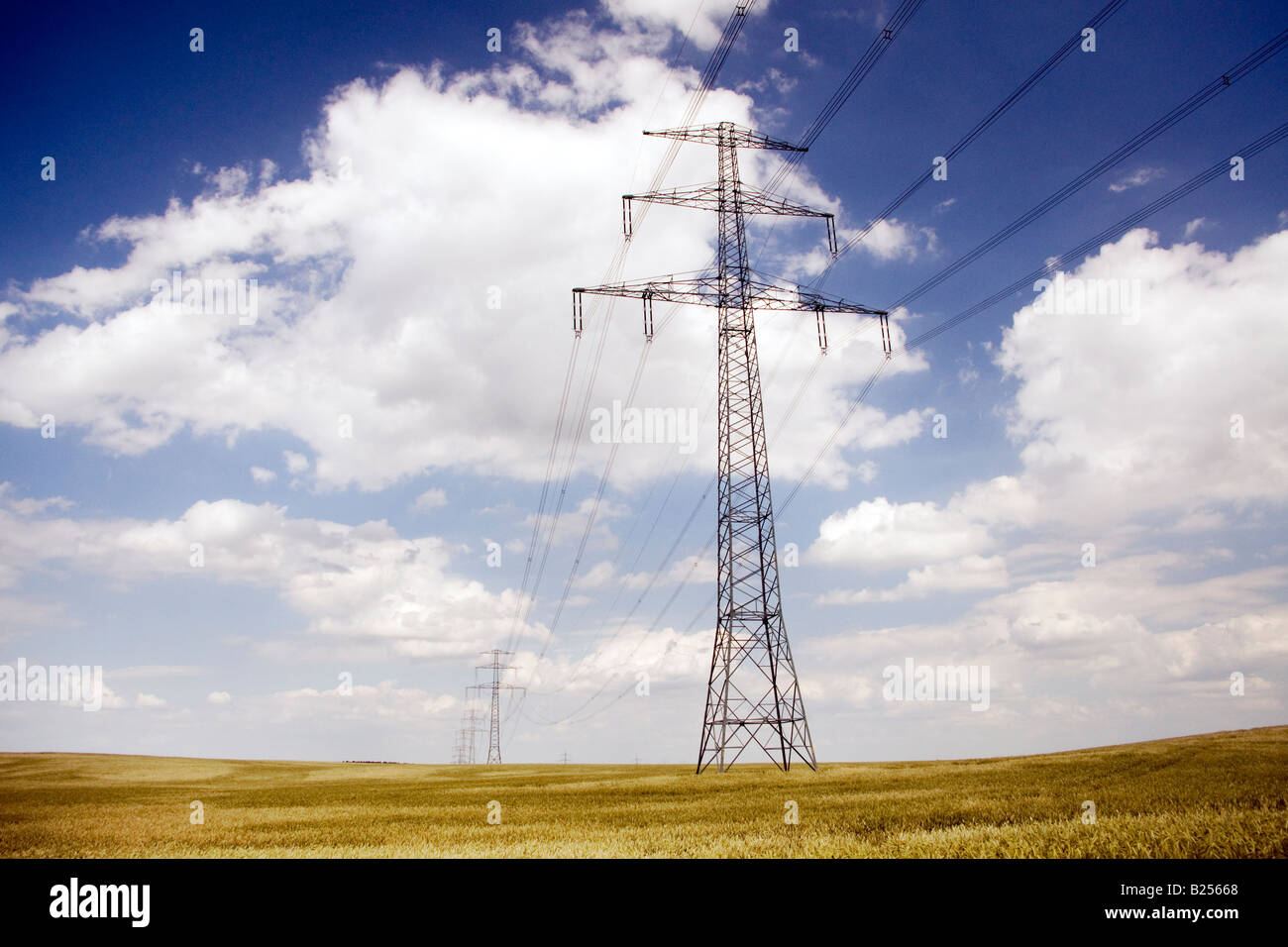 Pylons / Power lines Stock Photo - Alamy