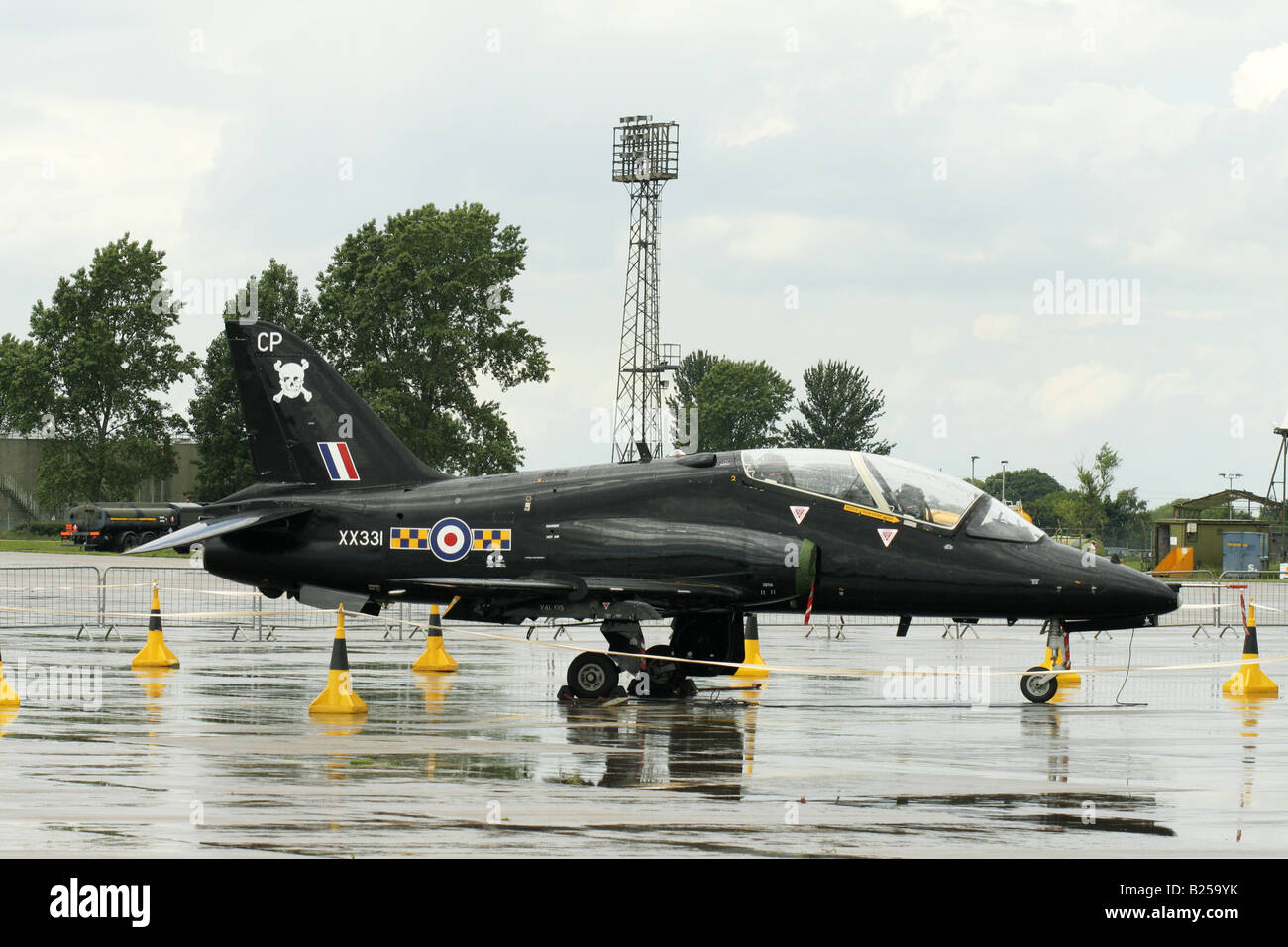 The hawk t1a is equipped to an operational standard hi-res stock ...