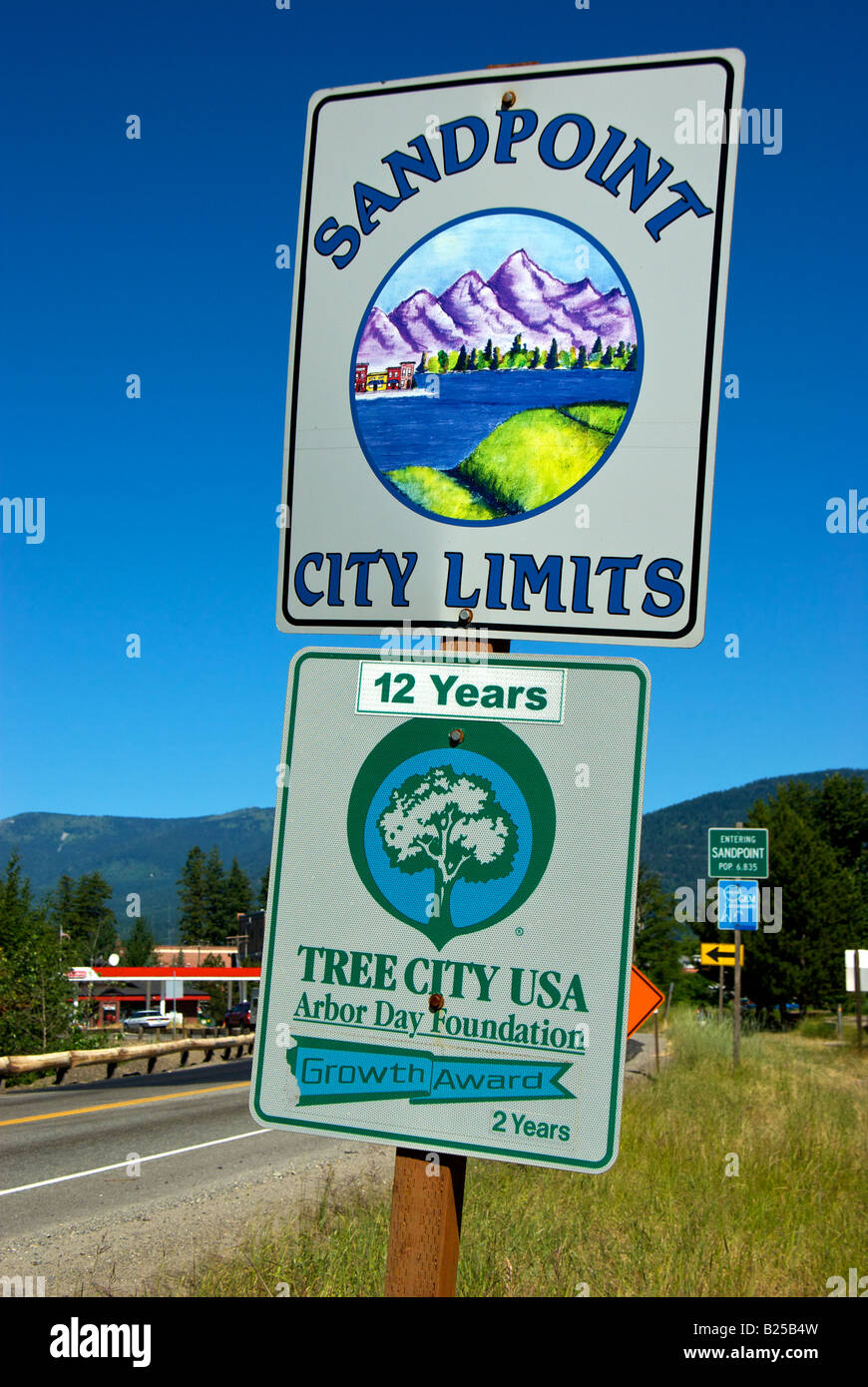 Sandpoint Idaho city limits sign on Highway Route 95 south Stock Photo ...