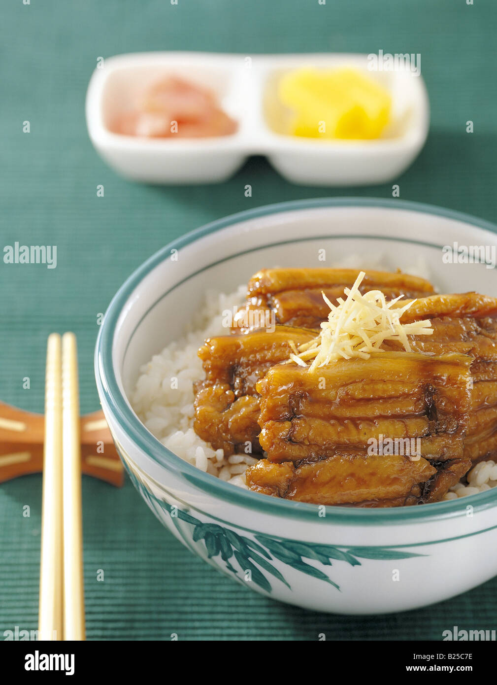 Japanese food - rice with steak Stock Photo - Alamy