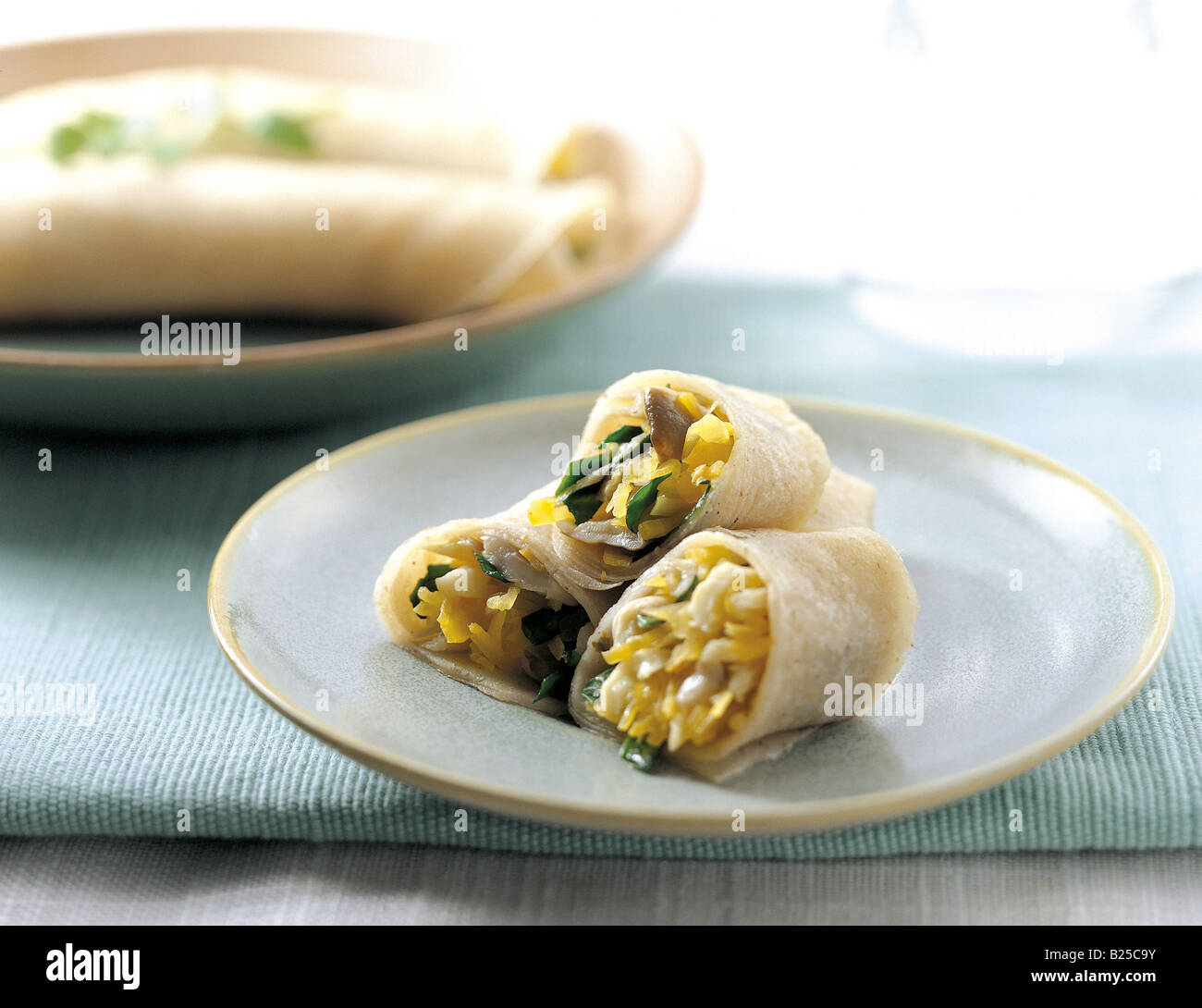Japanese food - spring roll Stock Photo - Alamy