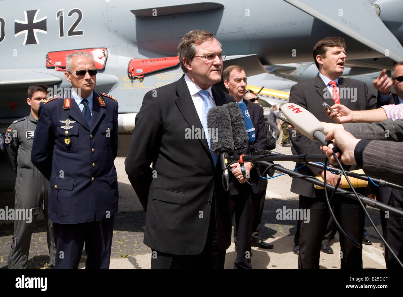 German Federal Defence Minister Dr Franz Josef Jung at Schonefeld ...