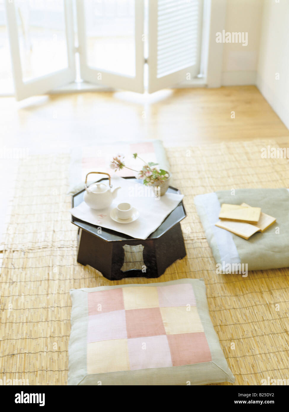 Tatami room, tea and cushion Stock Photo - Alamy