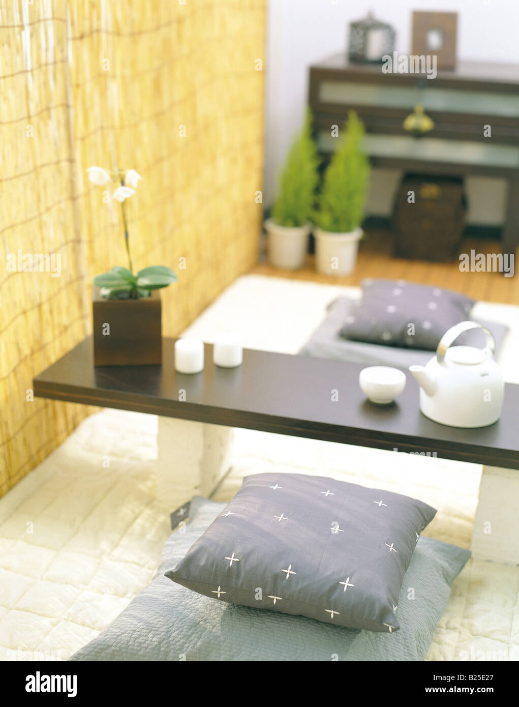 Tatami style living room Stock Photo - Alamy