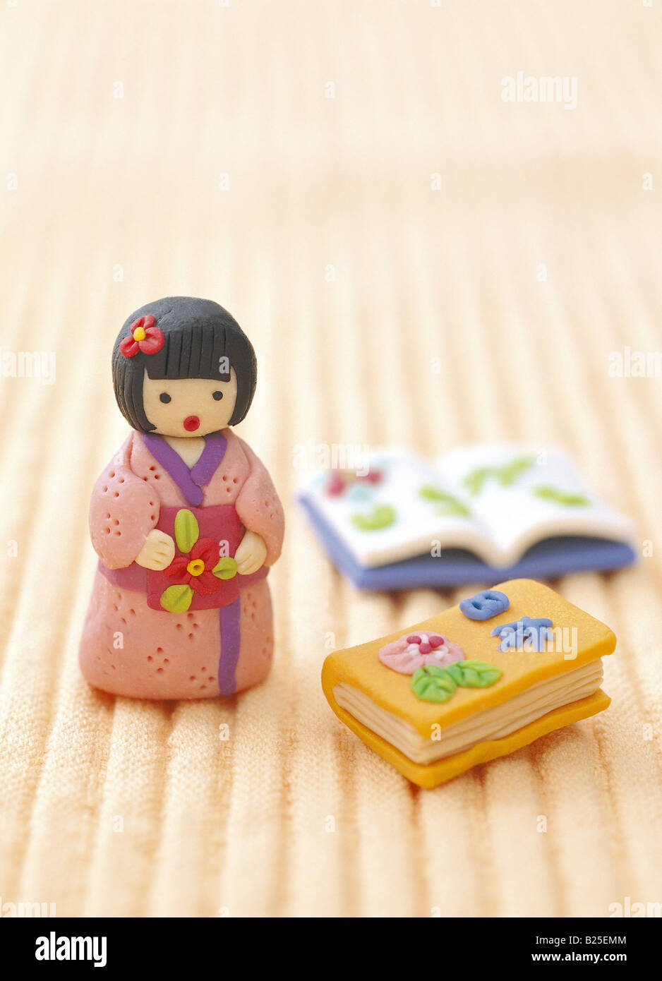 Japanese paper clay toy hi-res stock photography and images - Alamy
