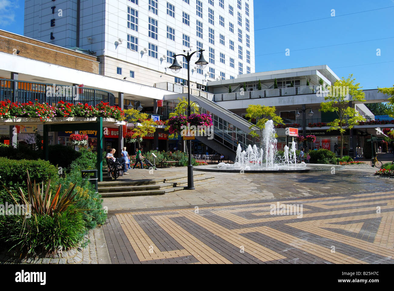 Bracknell town centre hi-res stock photography and images - Alamy