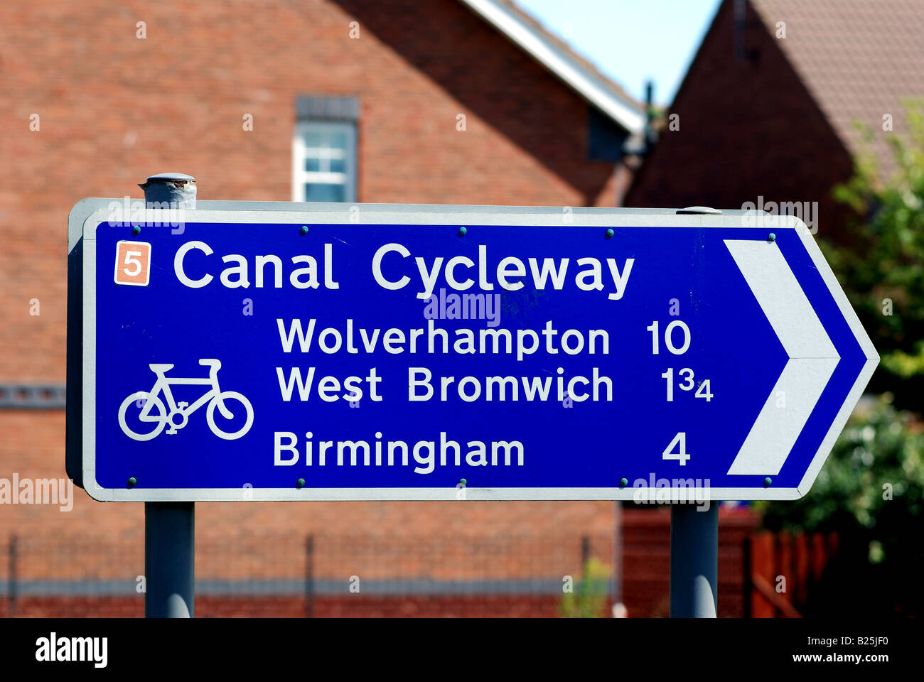 Wolverhampton canal hi-res stock photography and images - Alamy