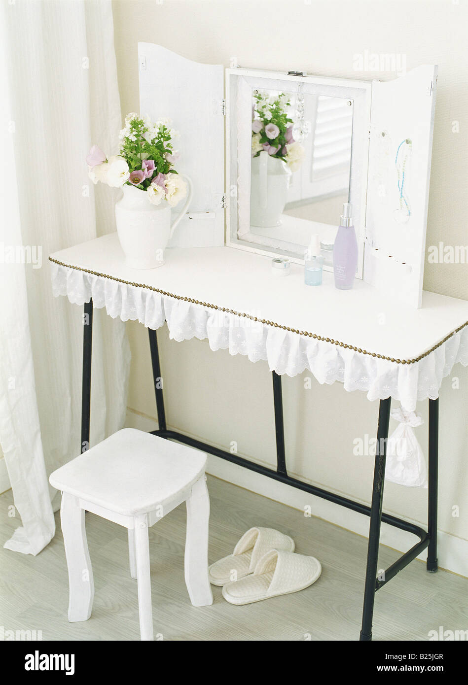 Home furnished with interior decoration objects Stock Photo - Alamy