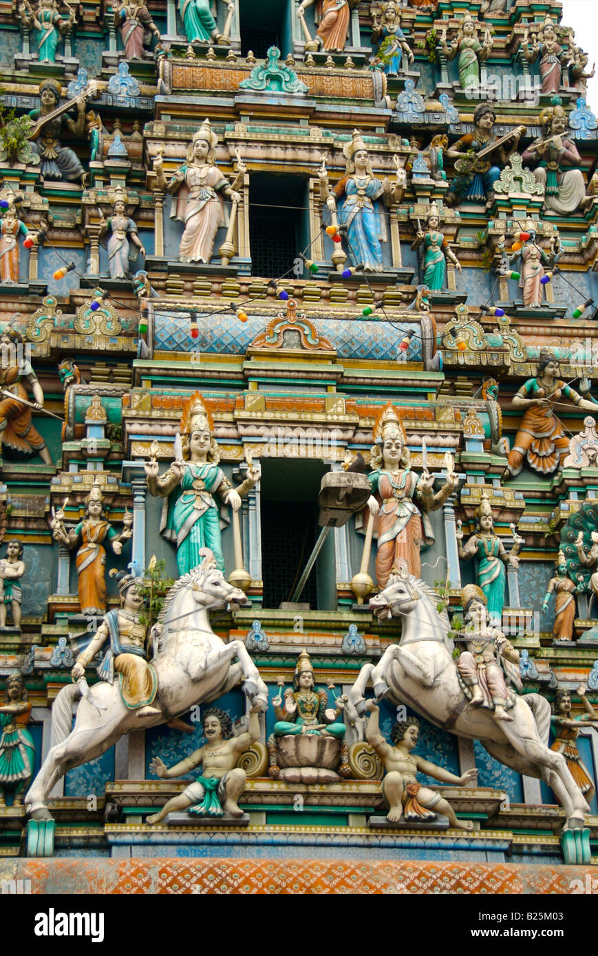 Ornate Facade of Sri Mariamman Hindu Temple, Kuala Lumpur, Malaysia ...