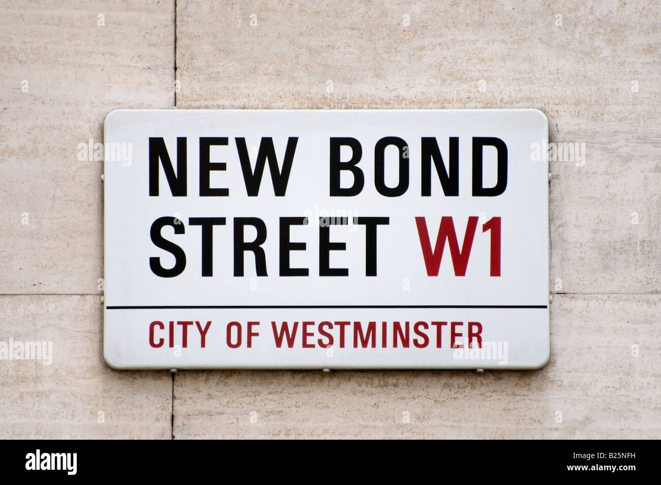 Bond street sign hi-res stock photography and images - Alamy