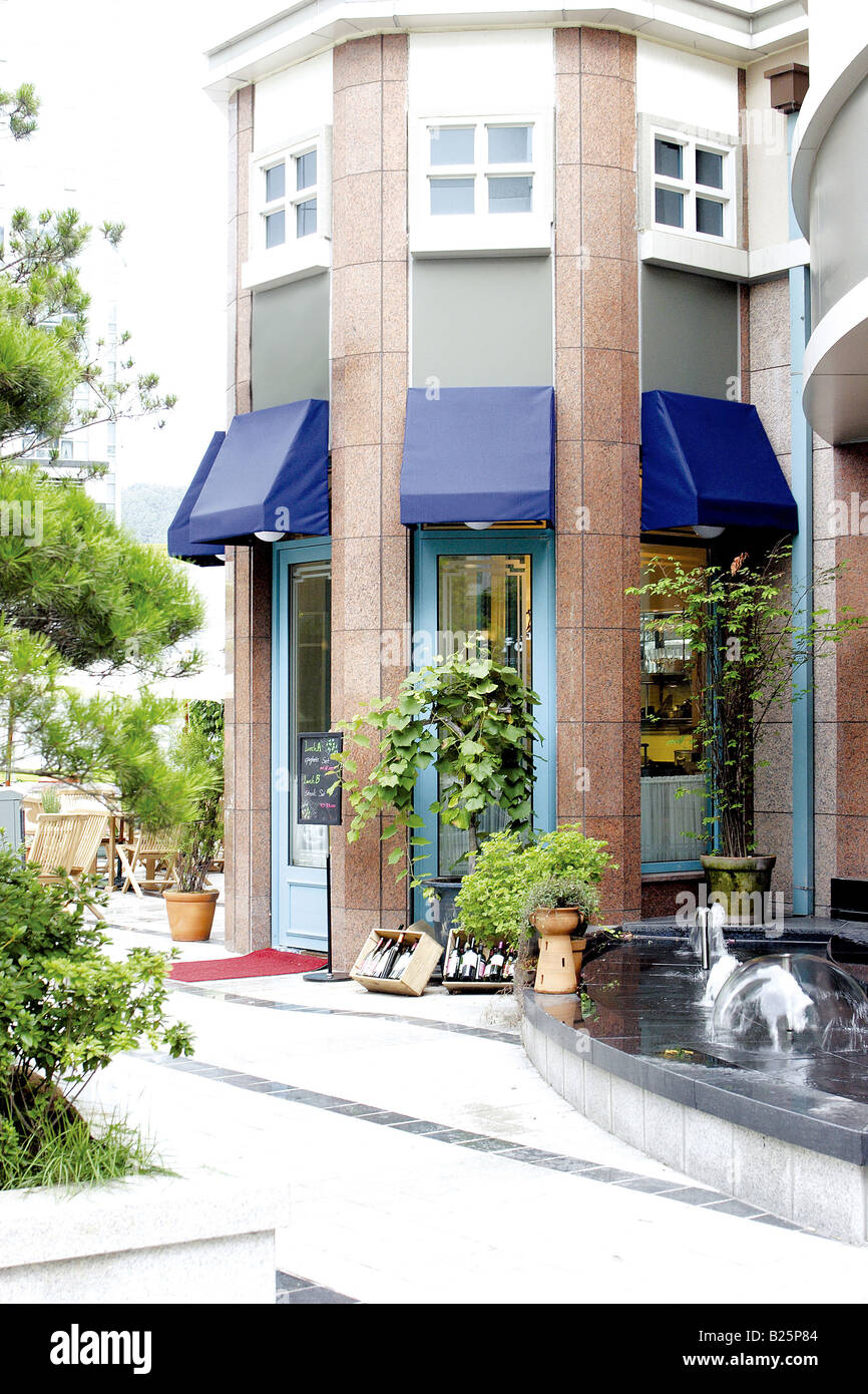 External view of restaurant Stock Photo - Alamy