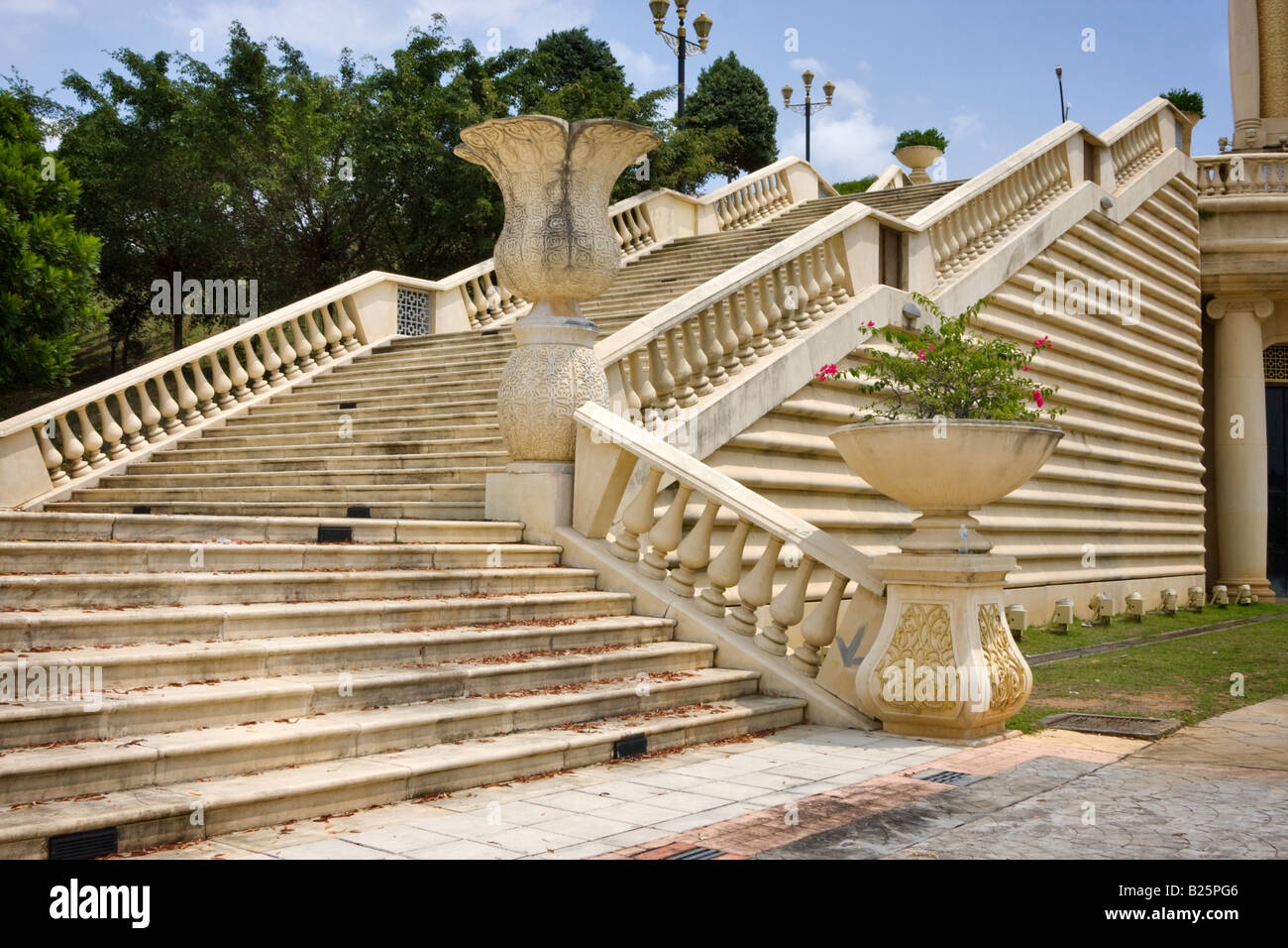 Seri Gemilang Bridge Putrajaya Malaysia Stock Photo - Alamy