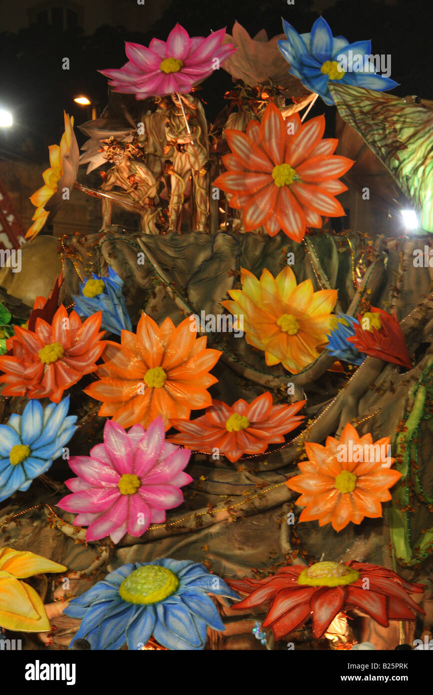Rio carnival dancers man hi-res stock photography and images - Alamy