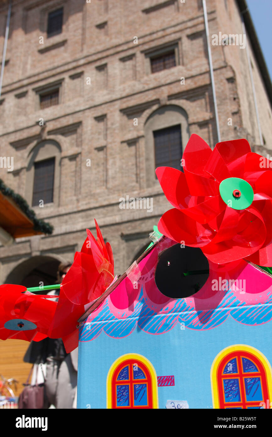 Sturdy paper hi-res stock photography and images - Alamy