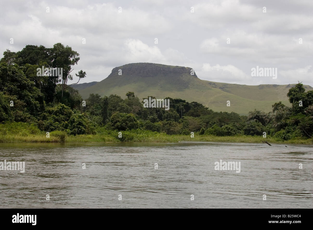 The Louna River in the Congo Stock Photo - Alamy