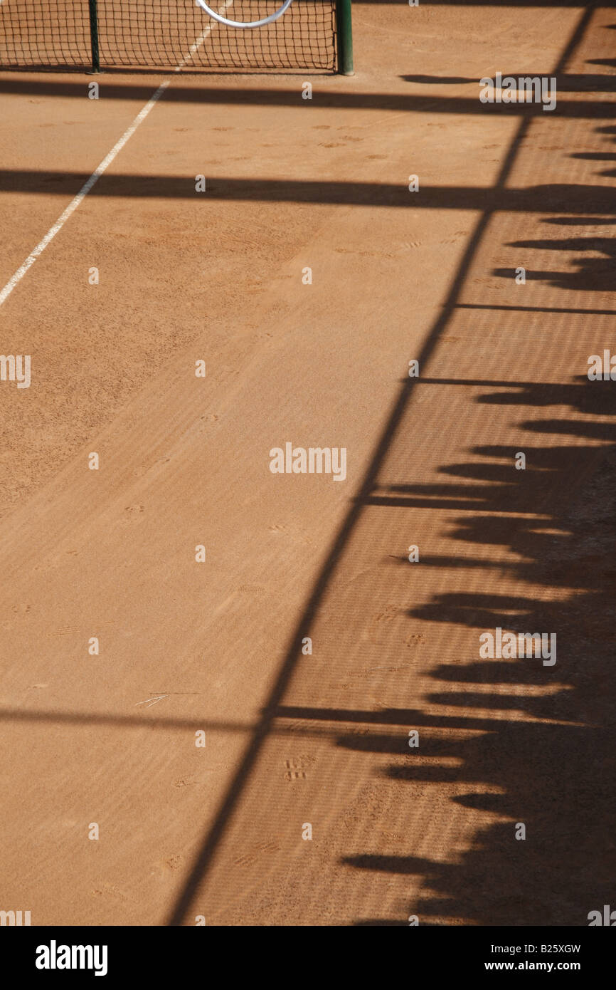 shadow of spectators court side at tennis match Stock Photo - Alamy