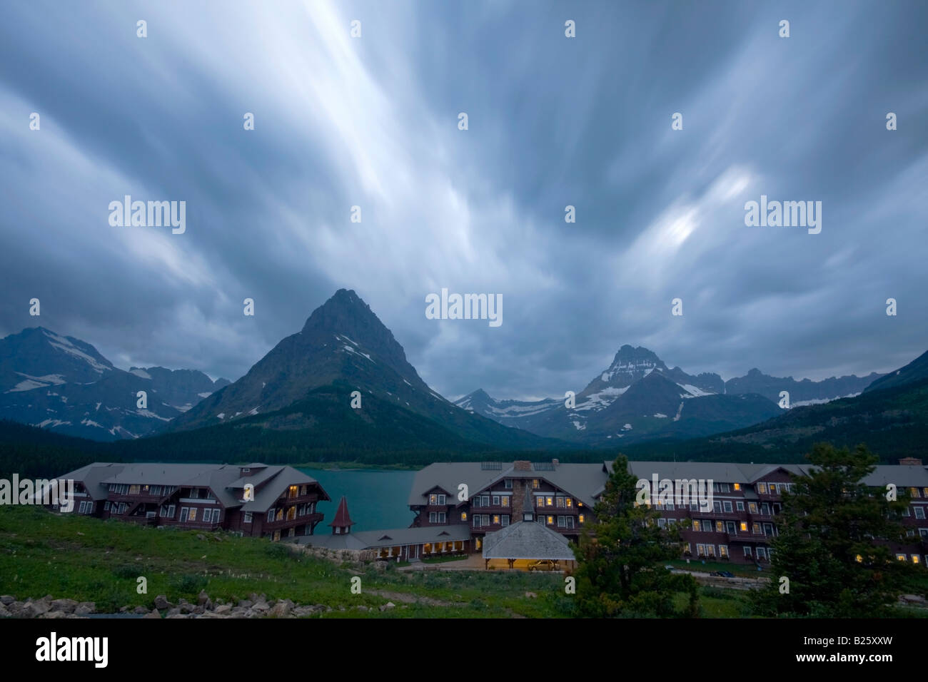 Many glacier lodge hi-res stock photography and images - Alamy