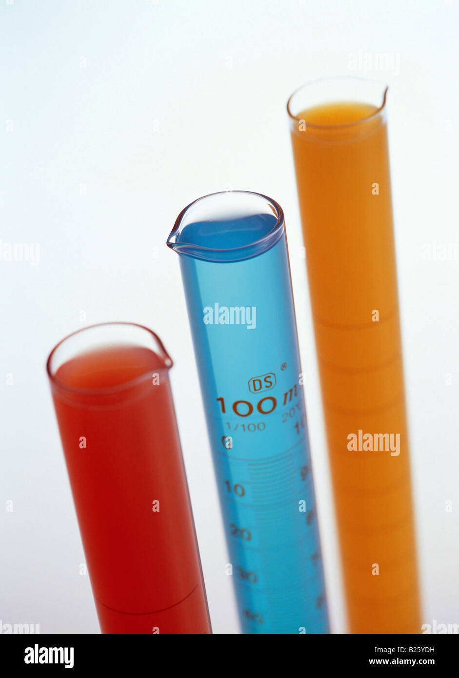 Test tube measuring scale hi-res stock photography and images - Alamy