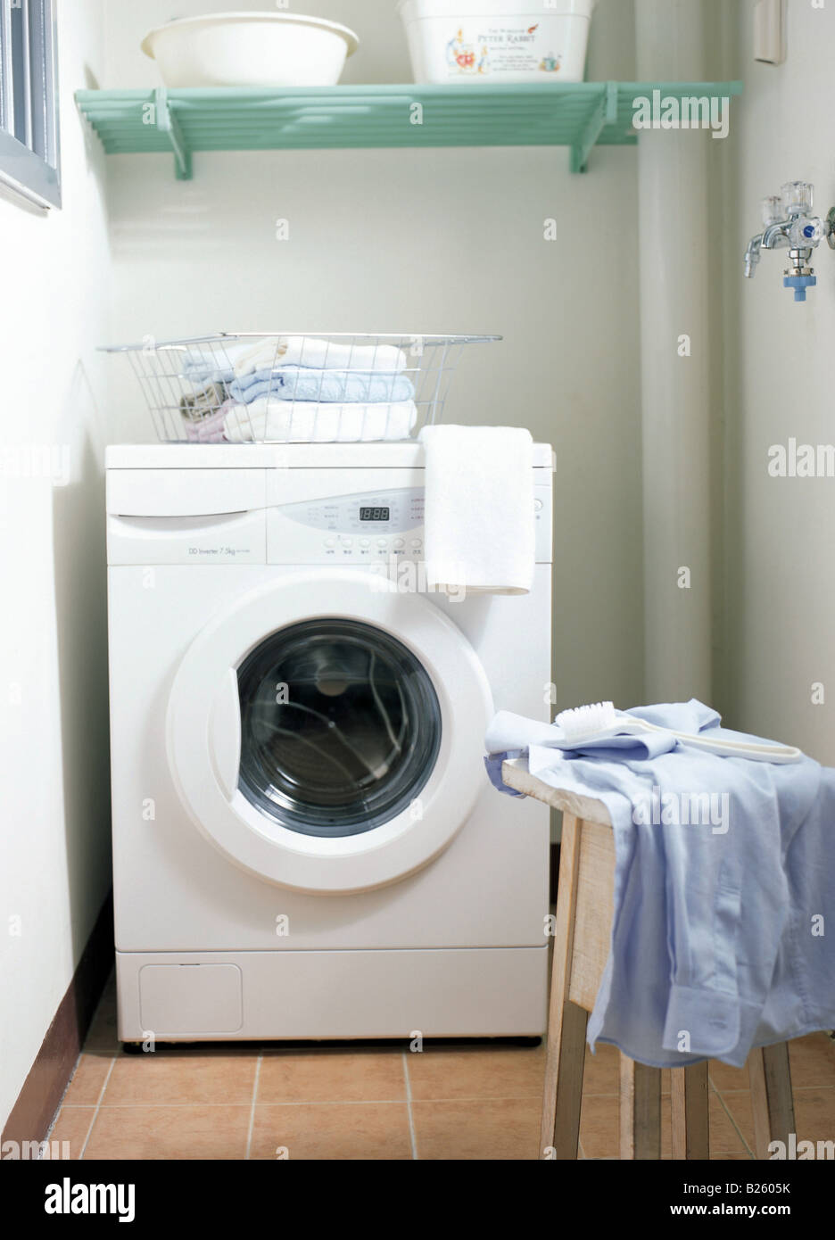 Coloured washing machine hi-res stock photography and images - Alamy