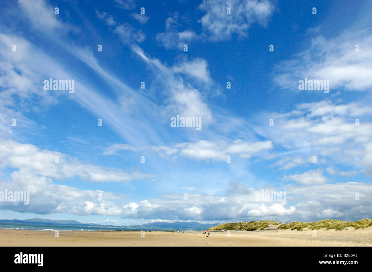 The beach at Shell Island, North Wales, Britain Stock Photo - Alamy